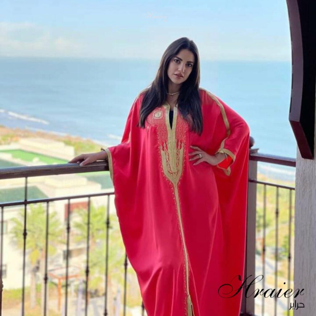 Élégante Jebba moderne Tunisienne Rose en Satin | Tunisie - تونس ...